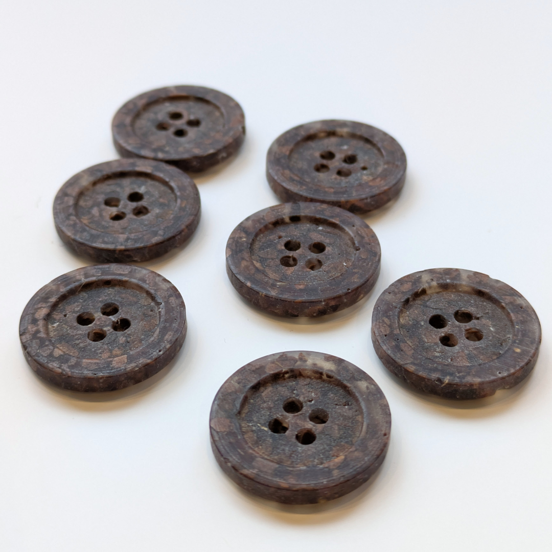 Rezero Brown and White Butt-on 21mm Button fastening – Bawn Textiles